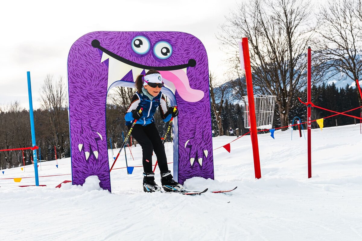 Sunny Stuff in the trend sports lesson “Cross-country skiing” - Starlifts